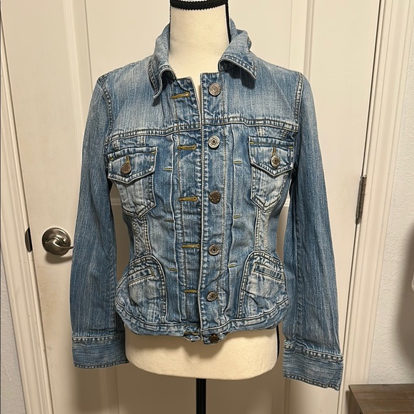 Banana Republic | Jackets & Coats | Banana Republic Denim Jacket | Poshmark